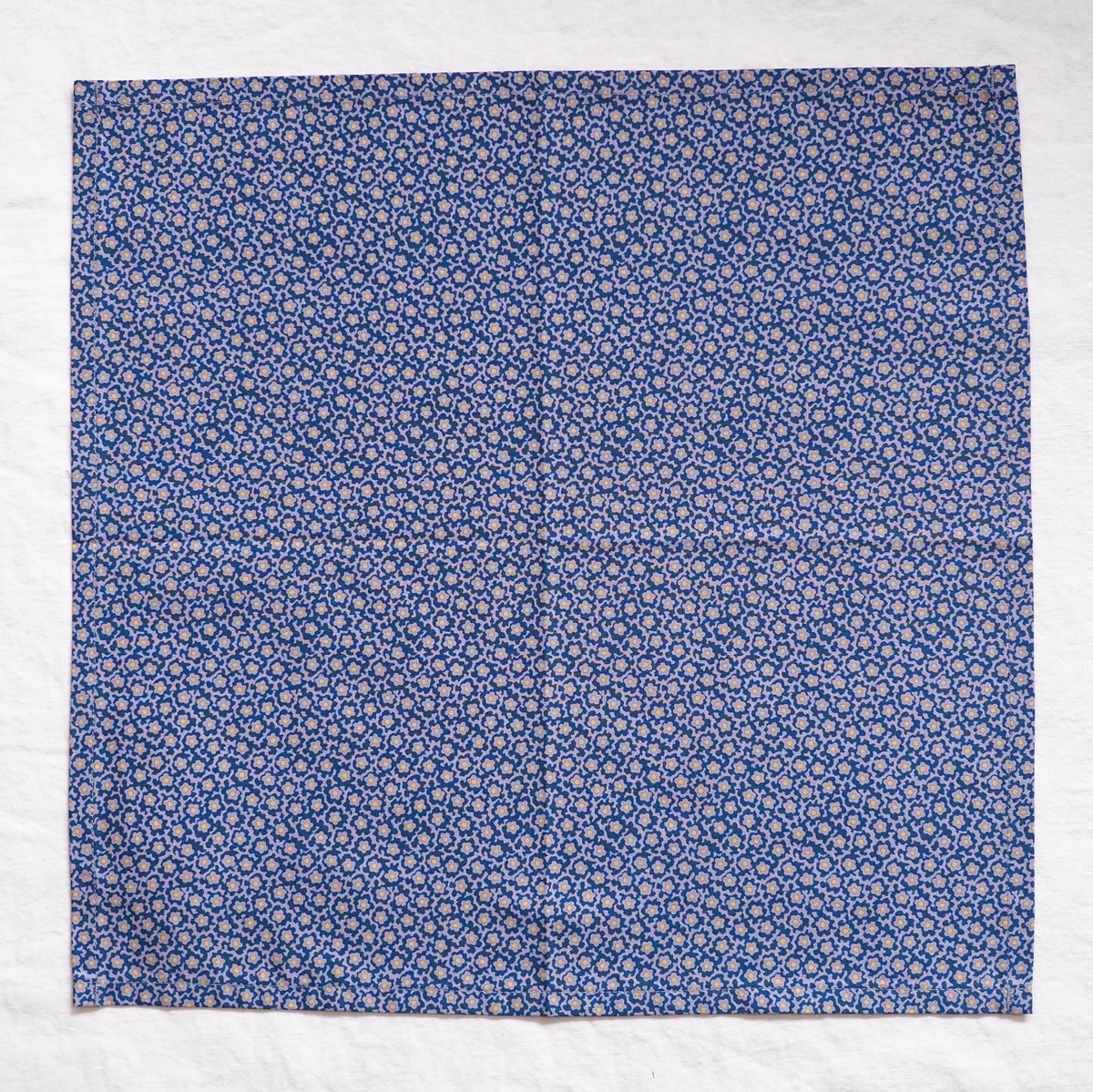 ホームスパン 小花プリント ハンカチ #8309 パープル | BRYWB ONLINE